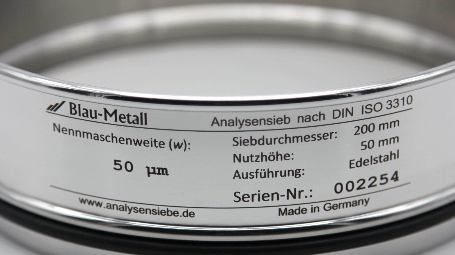 ISO_3310_1_3D_Laser_Label | Blau-Metall Laboratory Sieves
