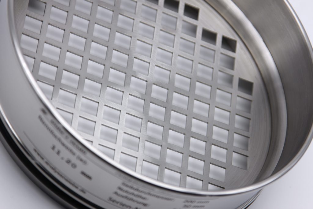 QL_Gesteinskoernung | Blau-Metall Laboratory Sieves